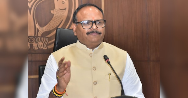 UP Health Minister Brijesh Pathak ordered recruitment in new CHC PHC ...