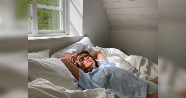 10 disadvantages of sleeping in the afternoon | दोपहर में सोने की है ...