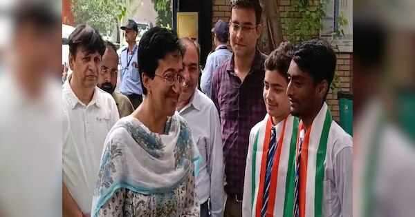 delhi government and mcd schools organise mega ptm Minister Atishi ...