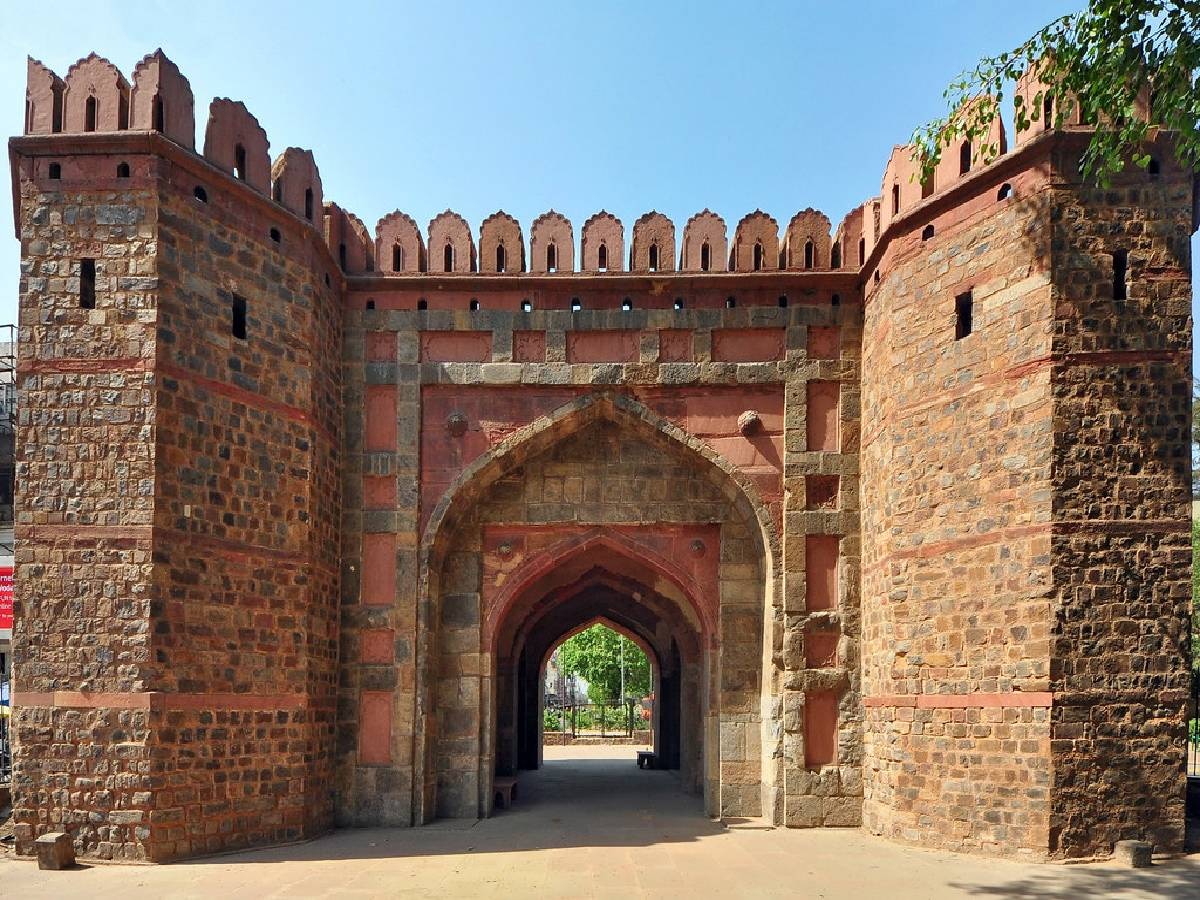 Delhi famous Gates History india gate kashmere gate whole story ...