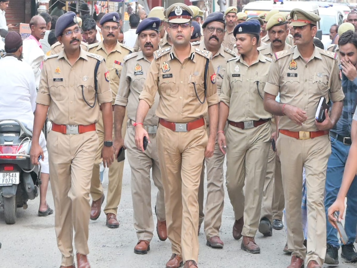 ips vaibhav krishna Varanasi DIG who busted ballia extortion racket ...