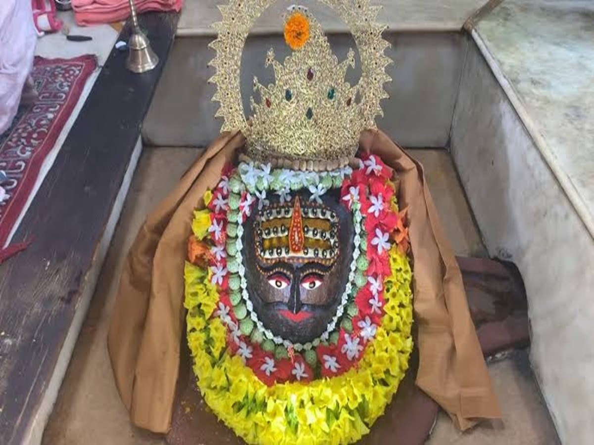 Balkeshwar Mahadev Temple Agra famous for magical Shivling know about ...