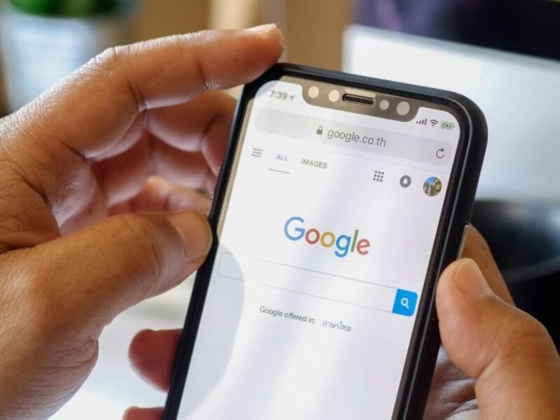 How google earn 1 minute 20000000 rupees after free services income per ...