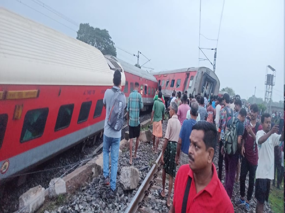 Jharkhand Train Accident noise came from train bogies ran over each ...