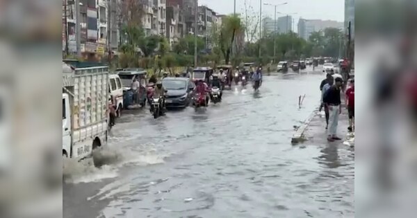 heavy rainfall in noida cause waterlogging IMD warns rainstorm with ...