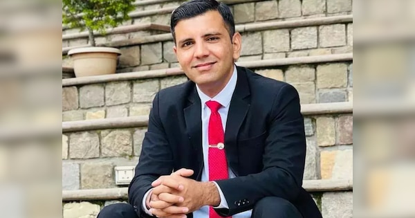 Success Story officer Vijay Vardhan Failed 35 Times govt jobs exams ...