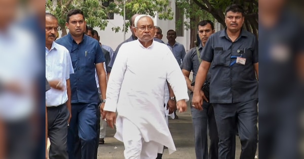 CM Nitish Kumar Security is as tight as PM Modi Security see how many ...