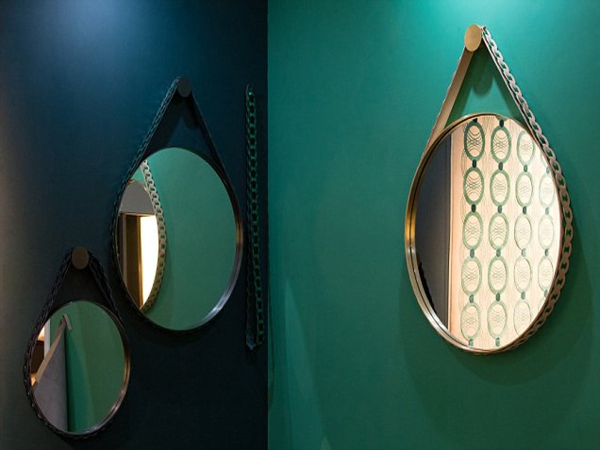 shishe ka avishkar kisne kiya who invented mirror Who saw his face in ...