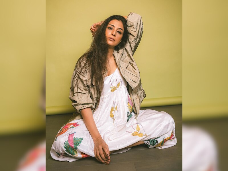 Why Tabassum Fatima Hashmi changed her name to Tabu affair with married ...