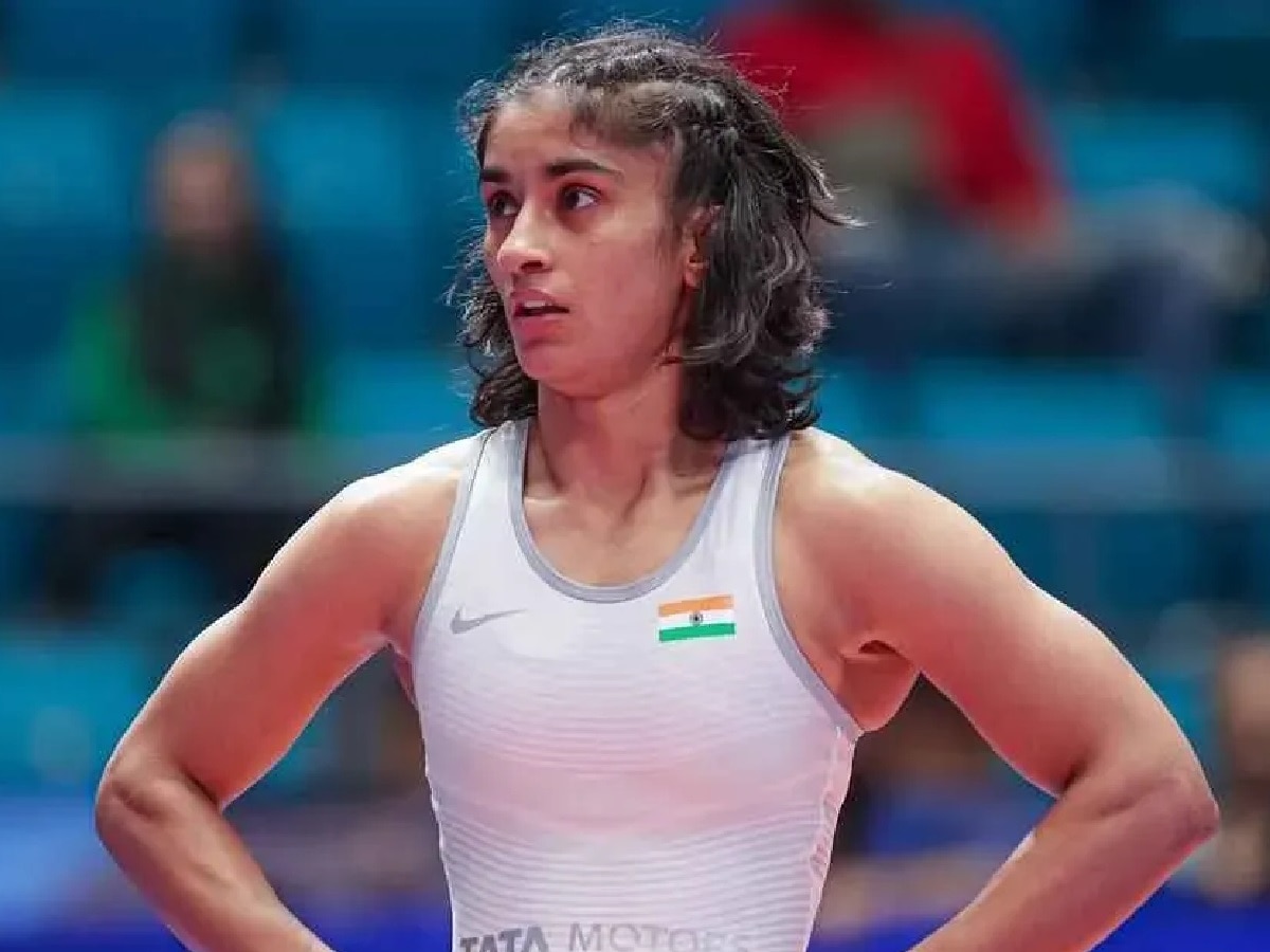 Vinesh Phogat Net Worth salary income luxury life mercedes car amid ...