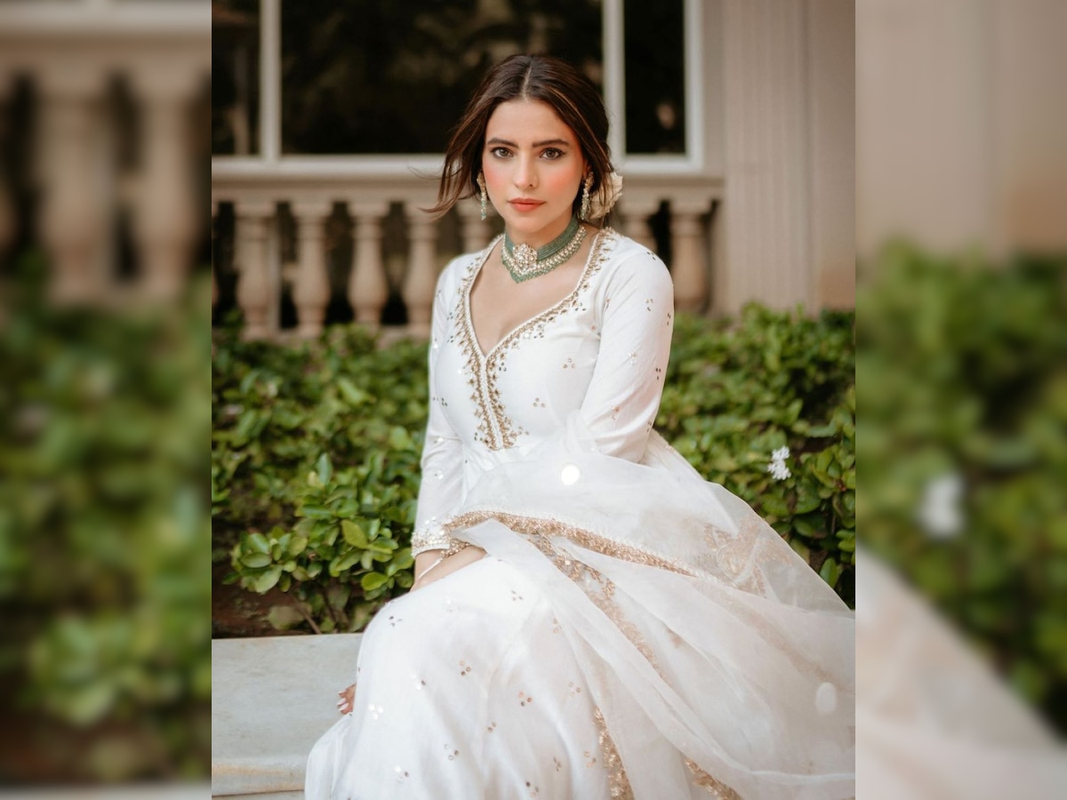 Aamna Sharif famous for films and tv serials she left islam and ...