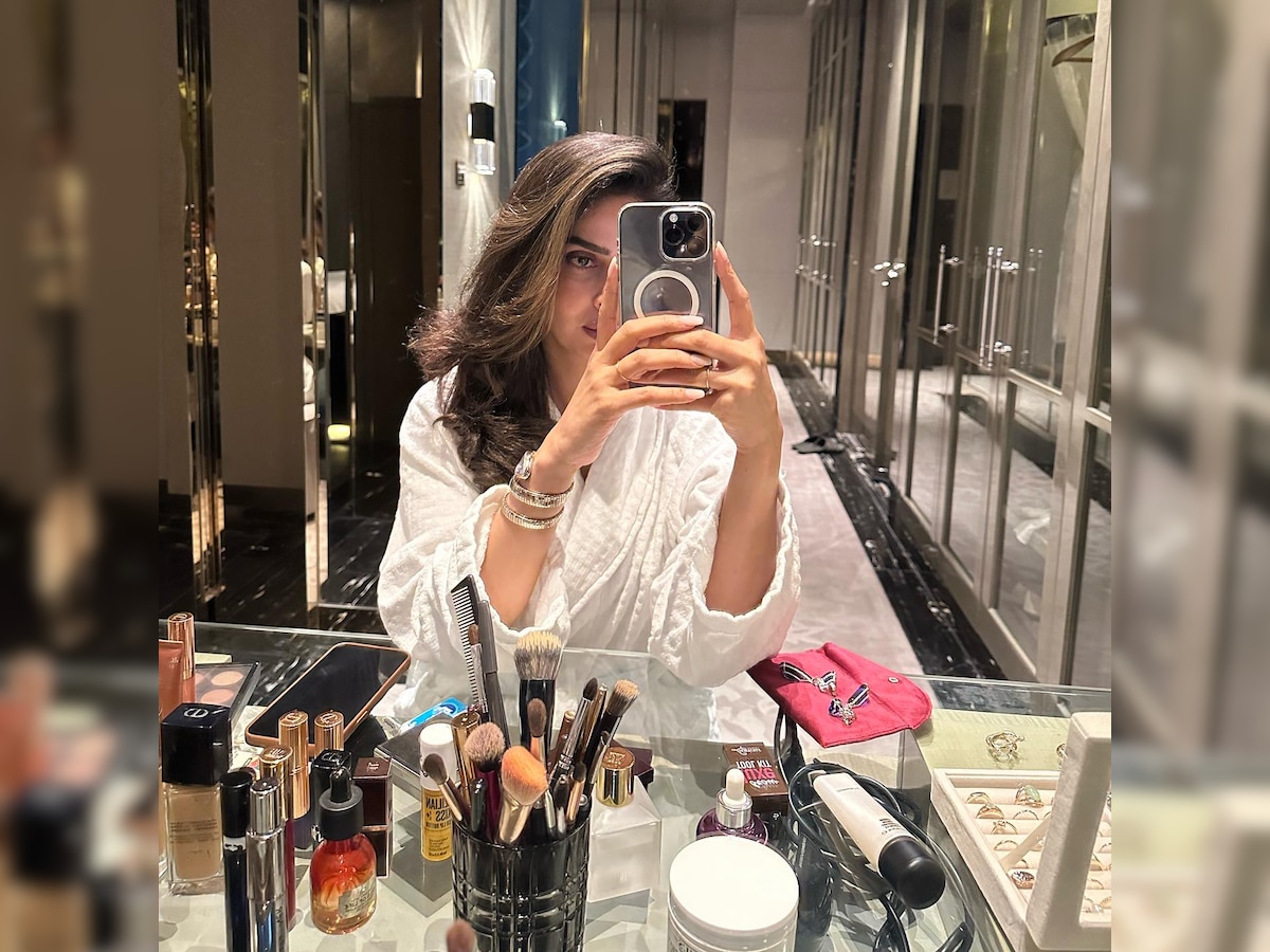 Who Is This Pakistani Actress Saba Qamar Whose Luxurious House Looks No ...