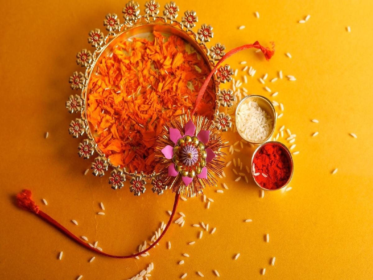 raksha bandhan 2024 date bhadra kal shubh muhurt rakhi kab bandhe ...