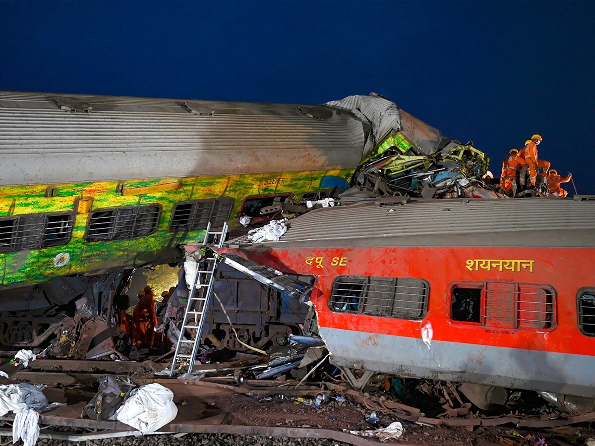 Sabarmati Express train accident last 10 years major train accidents in ...