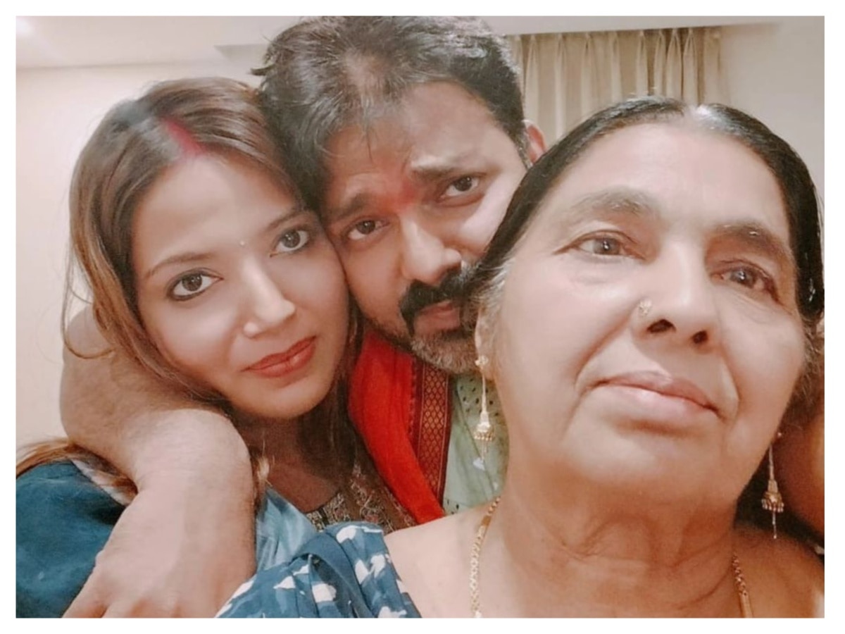 Bhojpuri superstar Pawan Singh wife Jyoti Singh has amazing bonding ...