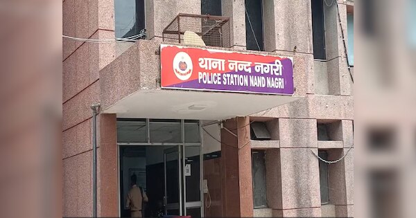 delhi north east district dcp Dr Joy Tirkey action line hazir 7 ...