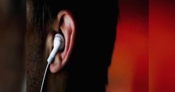 earphones | earphones use | headphone use | earphones side effects ...