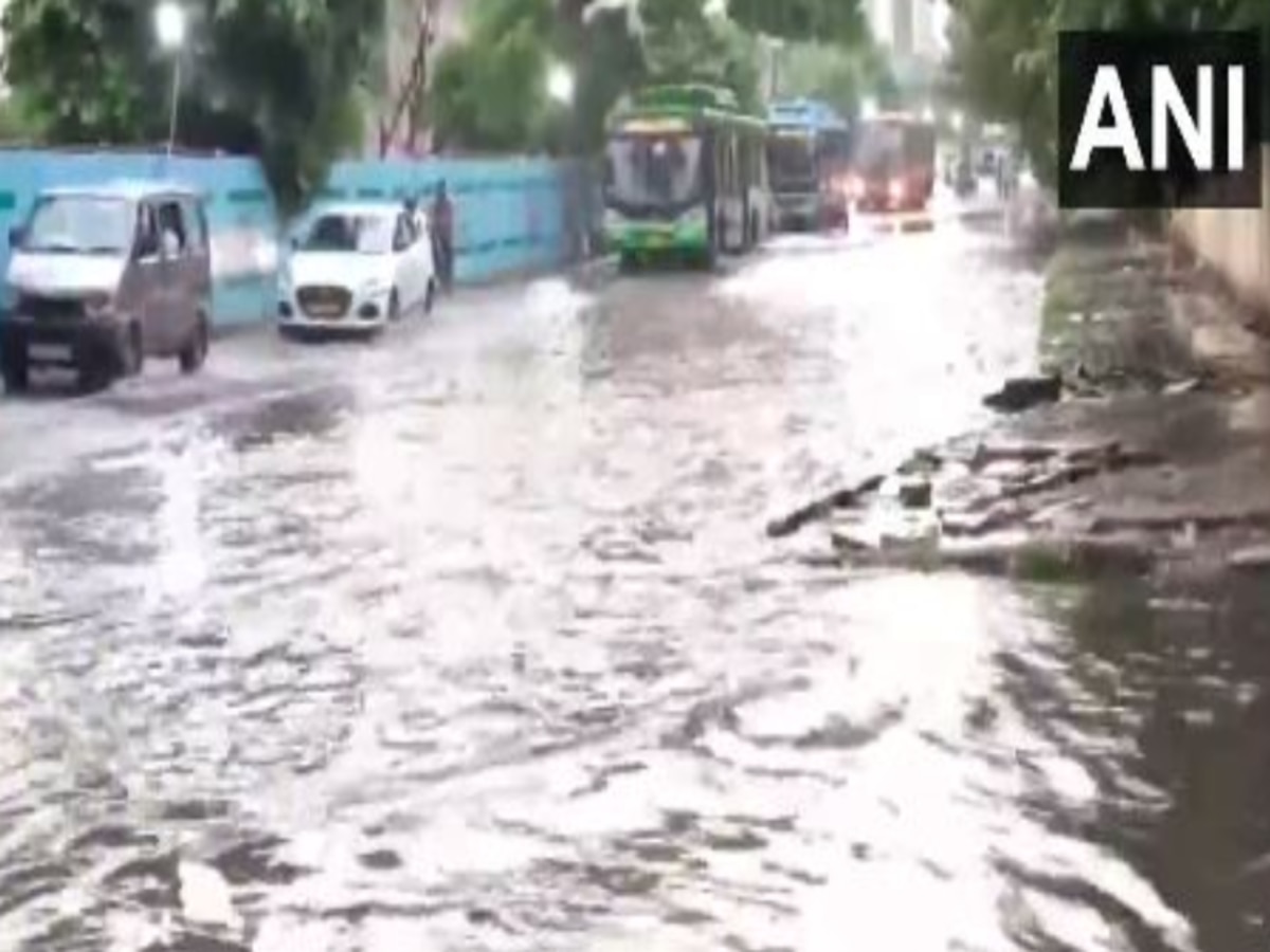 Delhi Ncr Rain Traffice Advisory Waterlogging in many areas after heavy rains | Delhi: भारी ...