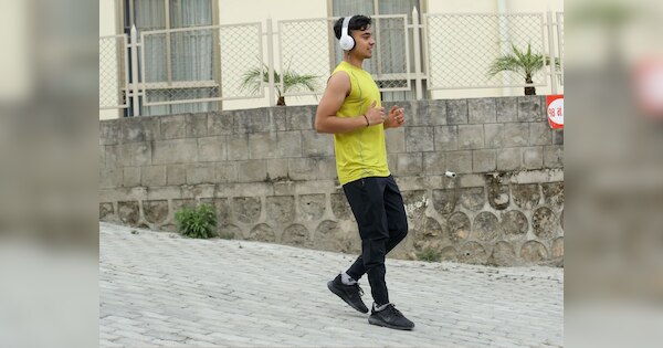 Reverse Walk: is walking backwards more beneficial than walking ...