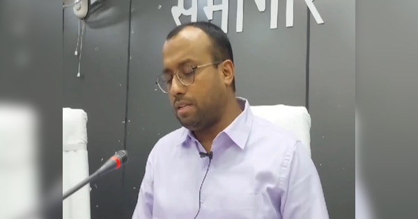 Siwan DM Mukul Kumar Gupta in action mode regarding Bihar Jamin Survey ...