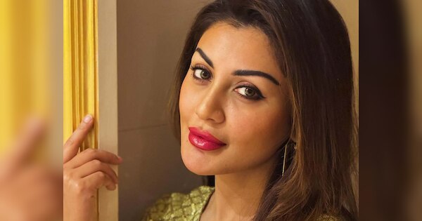 Rimi Sen takes legal action against car company Land Rover ₹ 50 crore ...