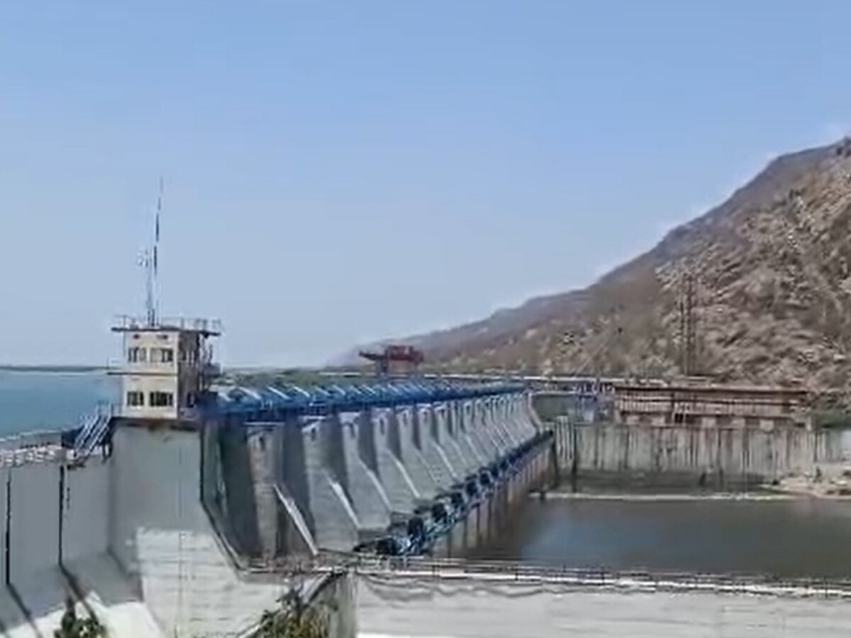3187386-dam.jpg?imwidth=1200&imheight=900