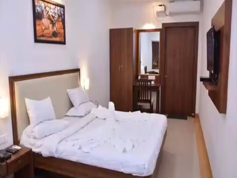 like this book your room at station online on irctc app avail the ...