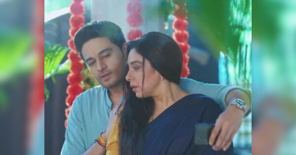 Anupamaa 11 September Episode Spoiler Anuj Surprised Anupama with back ...