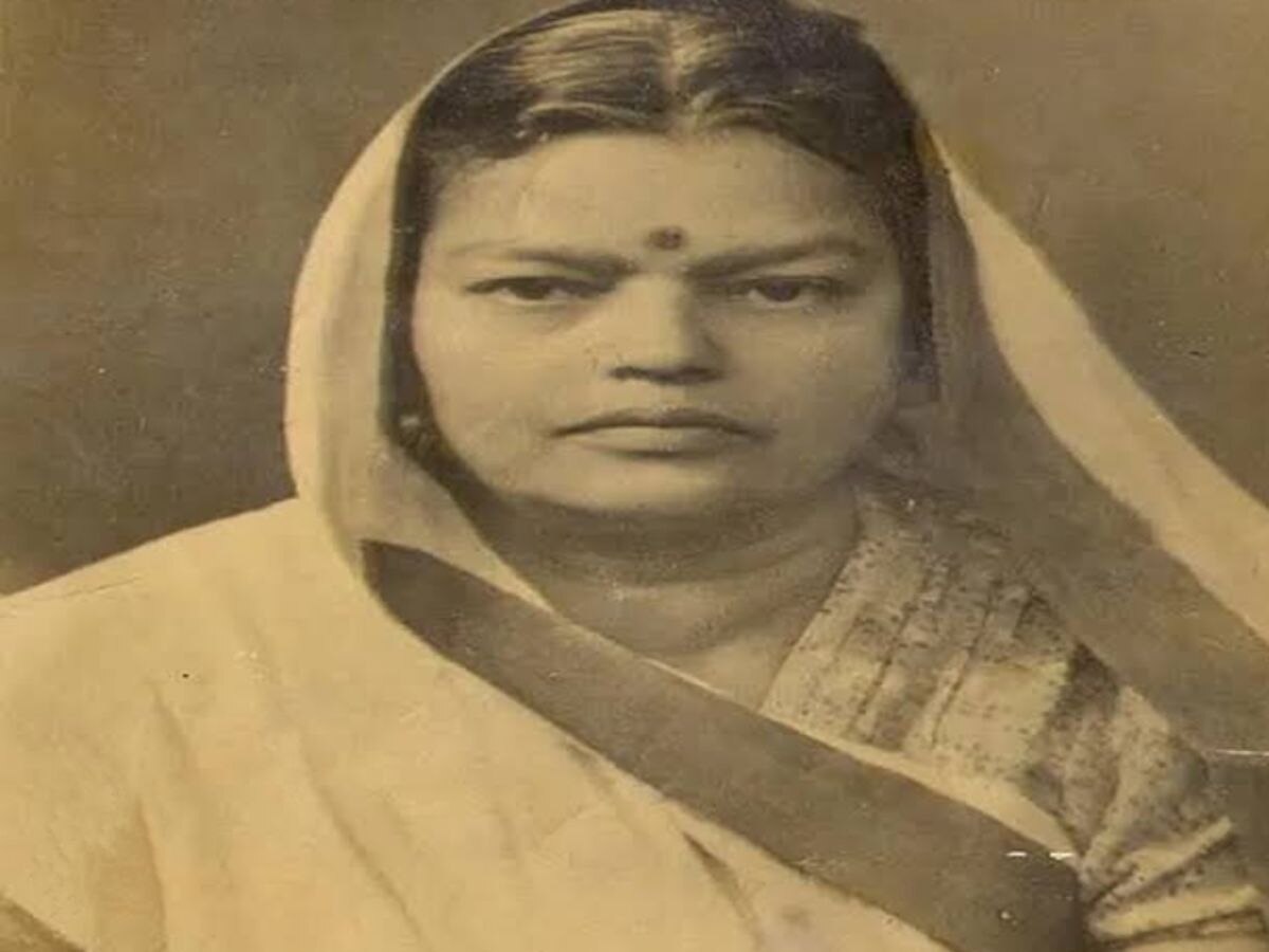 Hindi Diwas 2024 Uttar Pradesh famous hindi writer poet Munshi ...