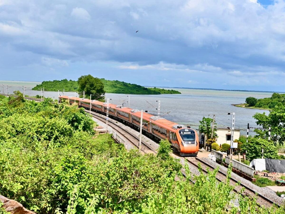 indian railway circular journey ticket can travel by 8 train in 56 days ...