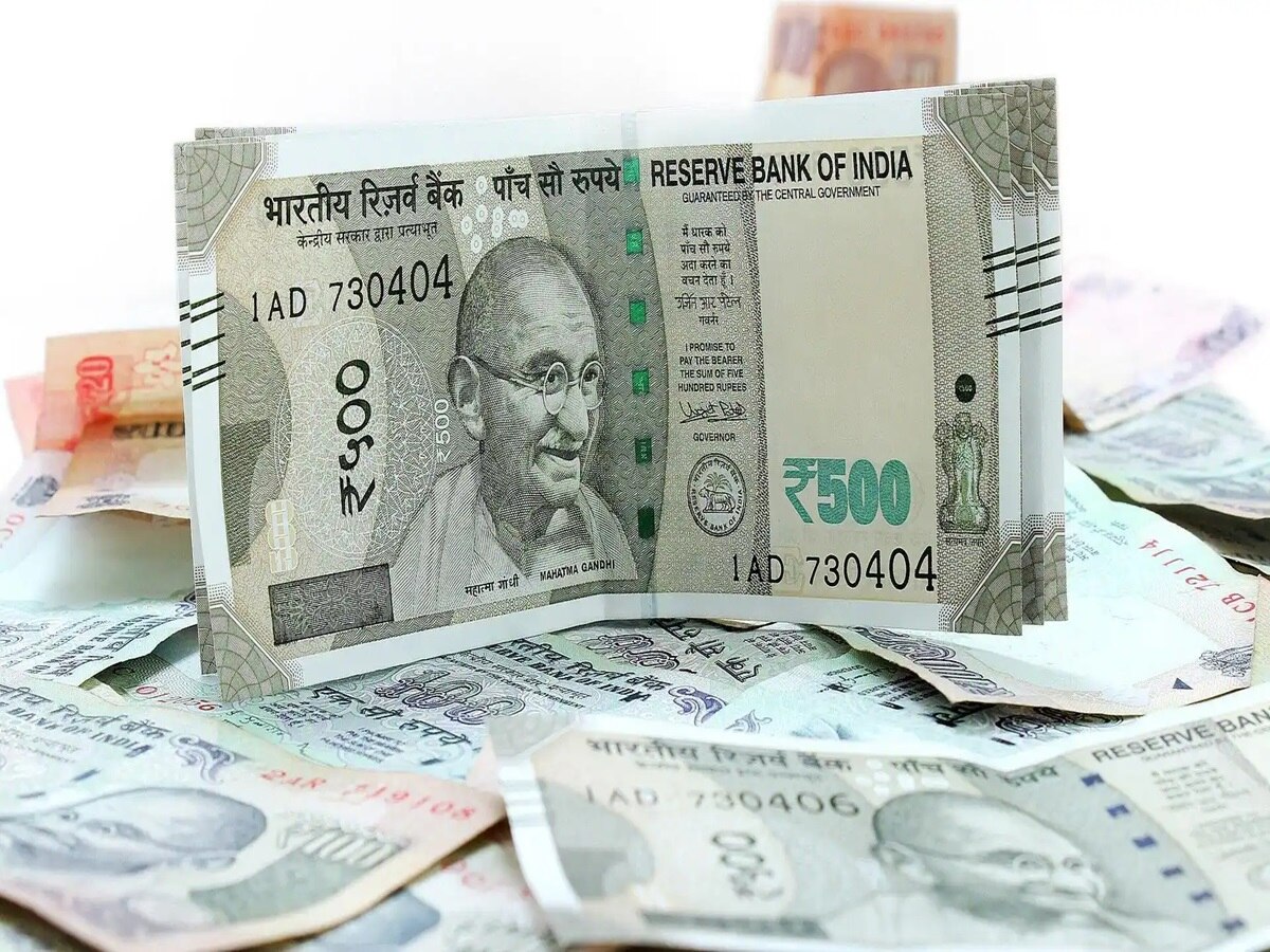 Vastu Tips Kept Silver Coin In Home Temple Then You Will Remain Rich