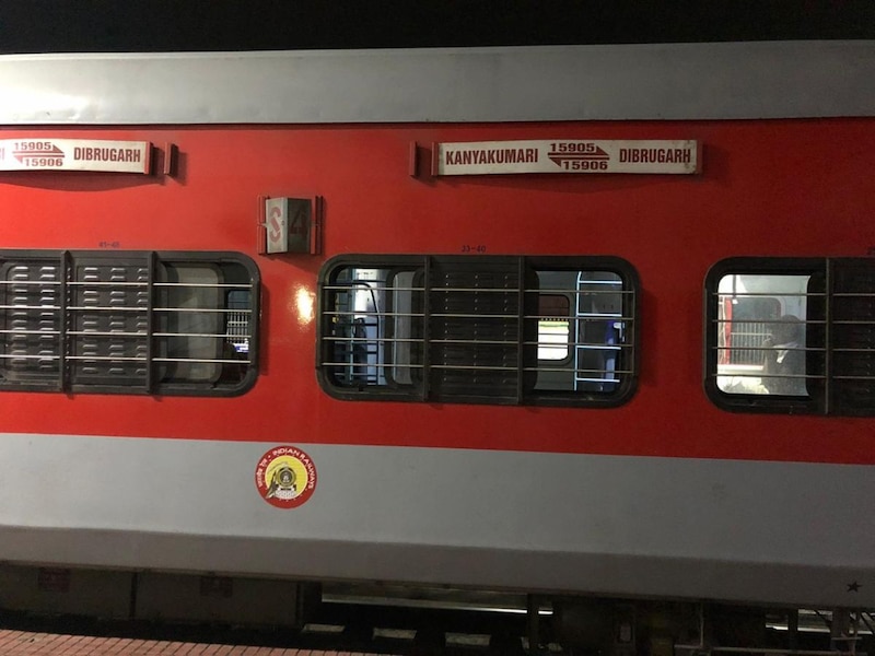 indias longest train journey vivek express passes through 9 states 4 ...