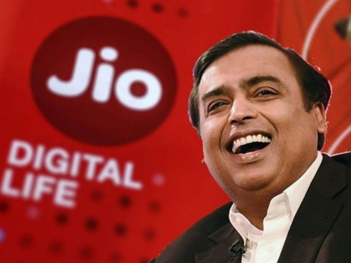 mukesh ambani reliance jio rs 895 recharge plan telecom sector shock ...