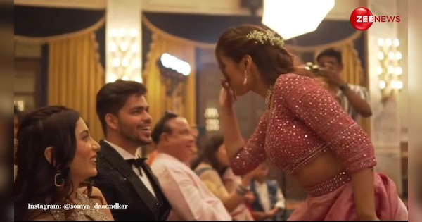 bride did mind blowing dance in front of groom father on munda thoda offbeat hai crossed lakh of ...
