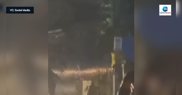 Youth Fight Video Goes viral in internet watch here I ବର୍ଷା ରାତିରେ ...