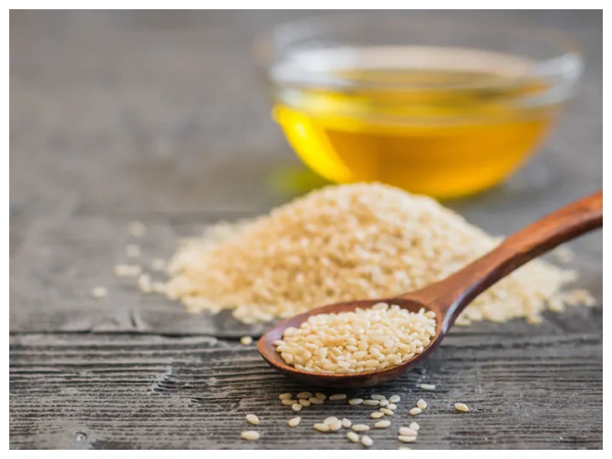 how to use sesame oil for hair growth til ke tel ke fayde in hindi ...