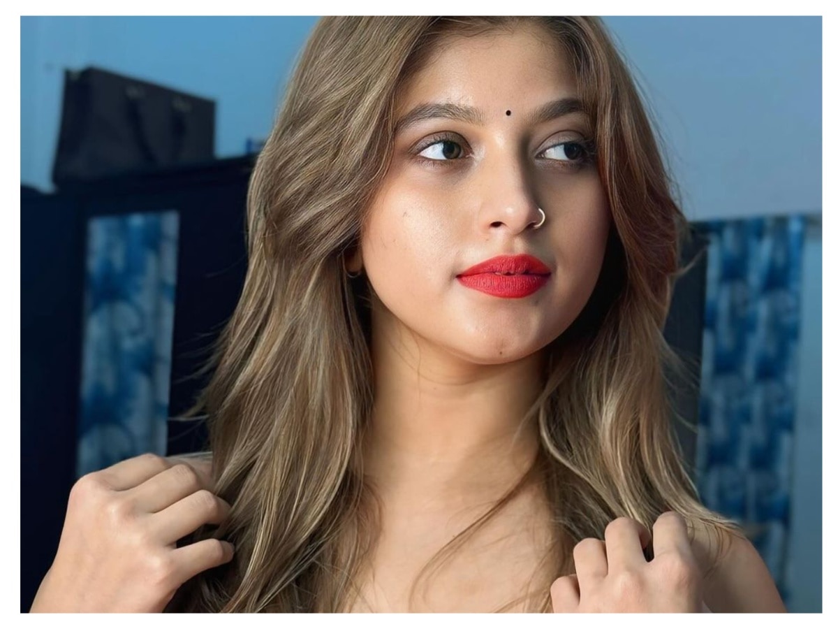 who is bhojpuri actress komal singh | Who is Komal Singh: कौन हैं कोमल सिंह, जिन्होंने खेसारी के ...