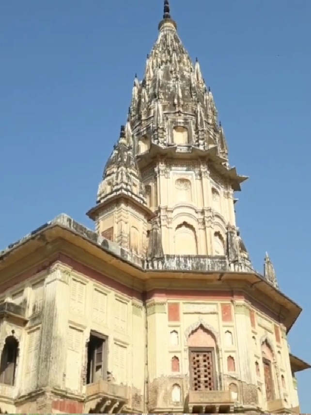 Giridhar Gopal in Choti kashi shivrajpur village Fatehpur chhoti kashi ...