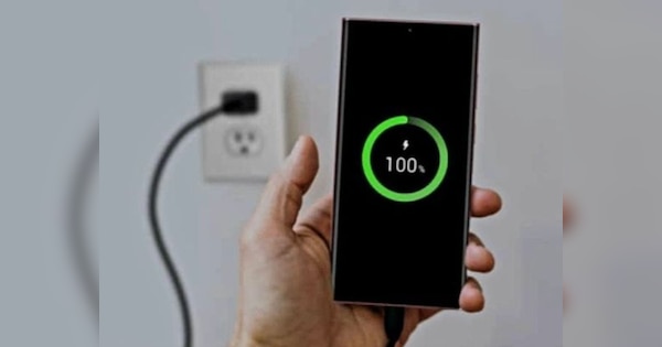 smartphone overcharging what happen phone charge after 100 percent ...