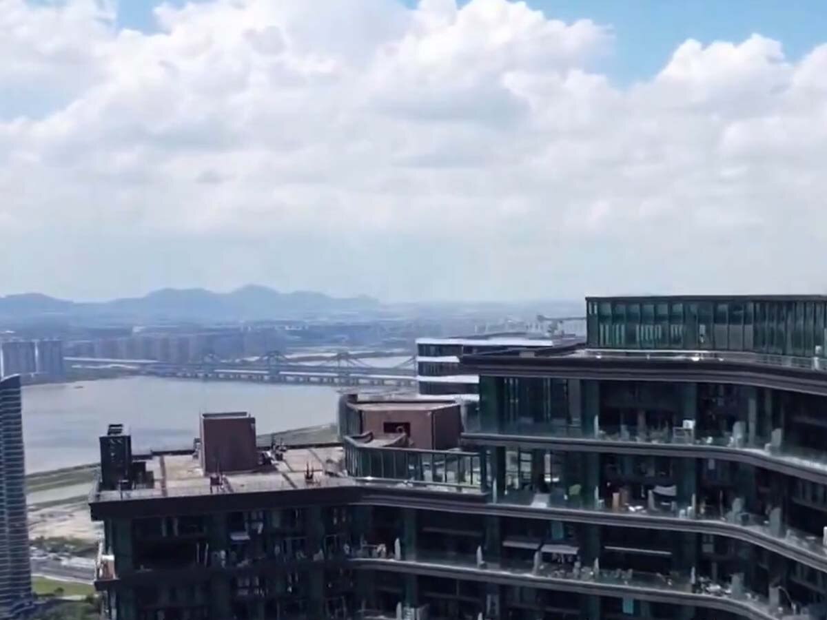 World Largest Residential Building in which 20 thousand people live ...