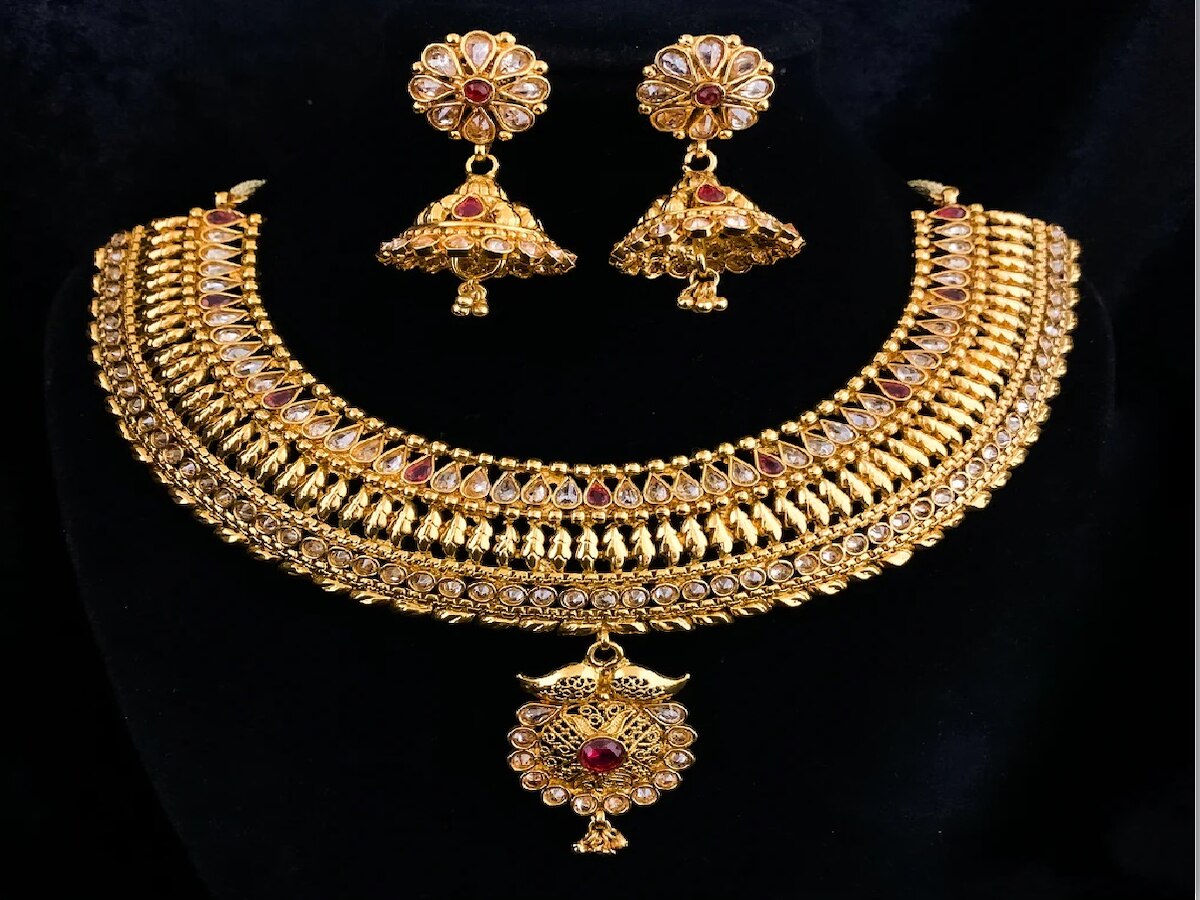 Gold Price today 9th October buy gold set for Karva Chauth great ...
