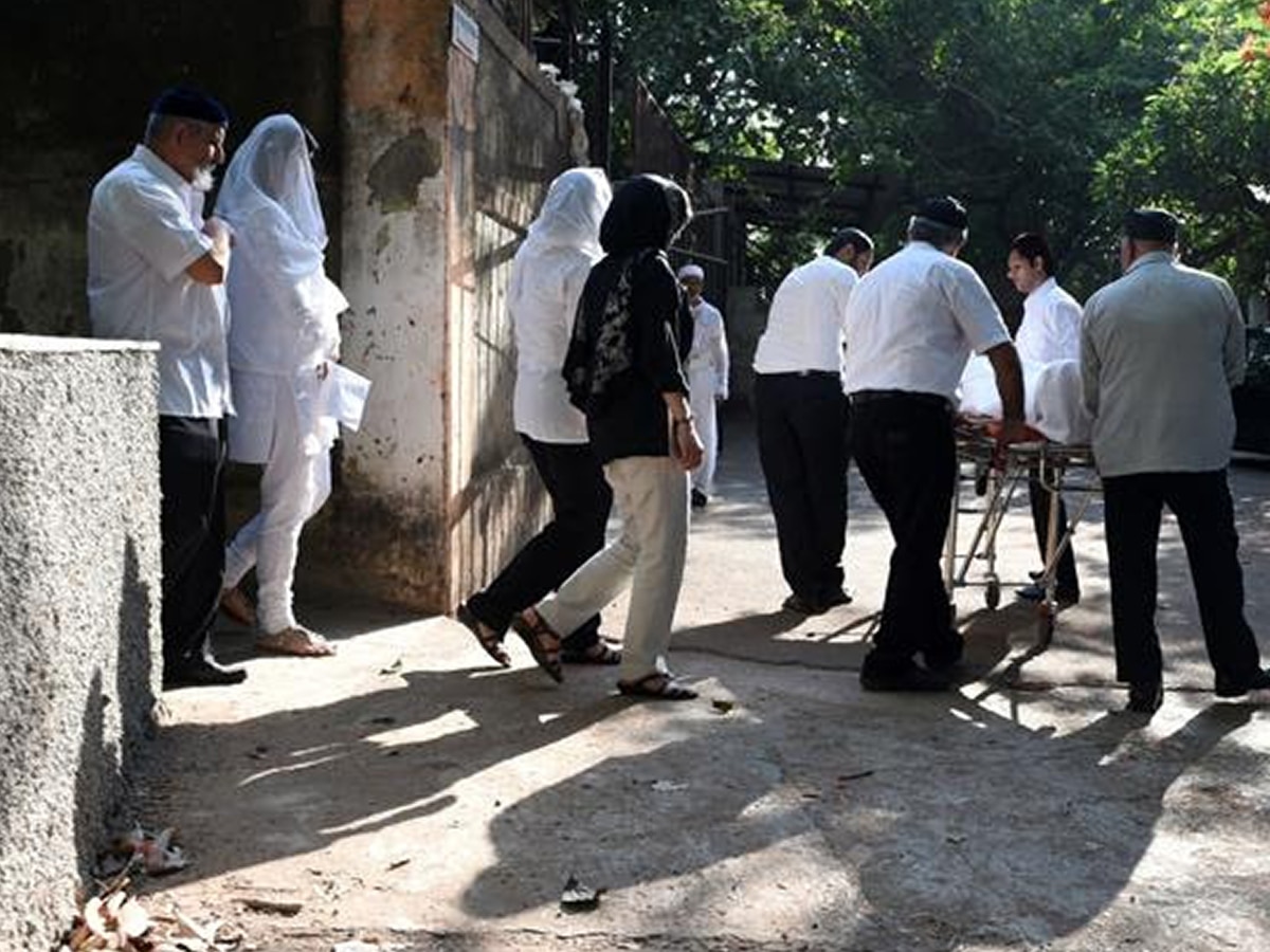 Parsi religion funeral process how ratan Tata last rites performed ...