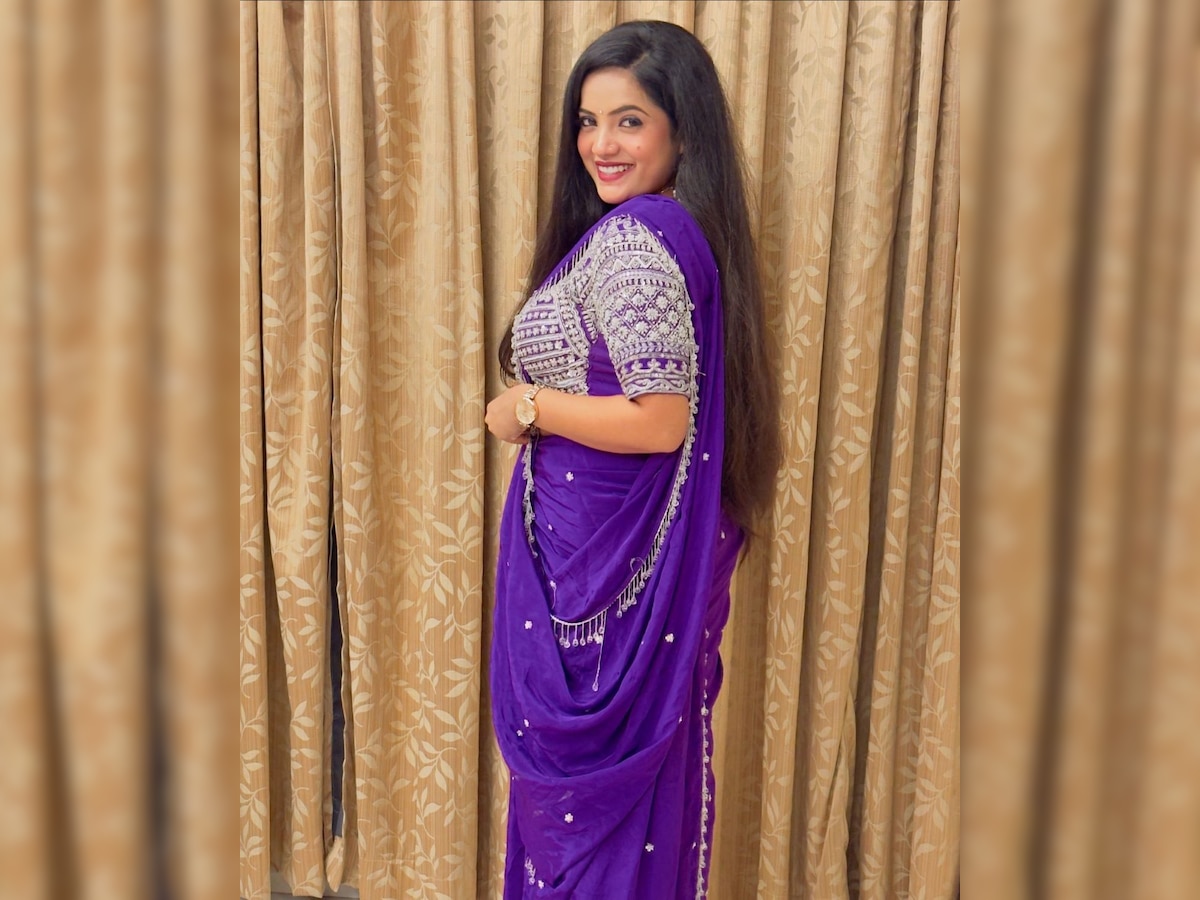 bhojpuri singer Sona Singh shares photos in purple saree | Photos: सिर्फ मखमली आवाज की मलिका ही ...