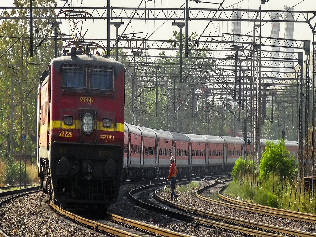 Indian Railway sampoorna Kranti Express Timing and Ticket Fare। Delhi to Patna Rajdhani Express ...