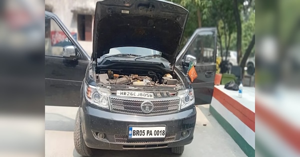 1600 bottles of liquor recovered from car with BJP flag two number ...