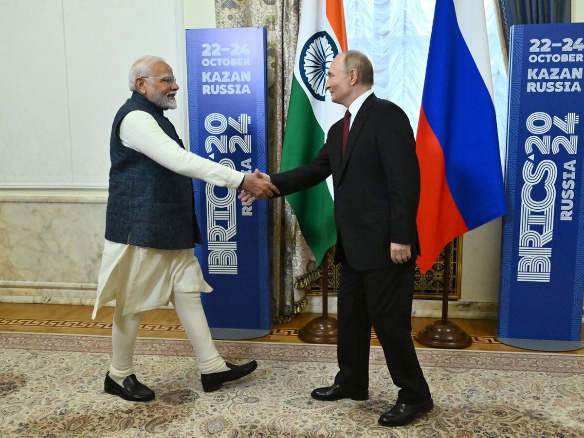 PM narendra Modi Vladimir putin friendship translator dinner ukraine ...