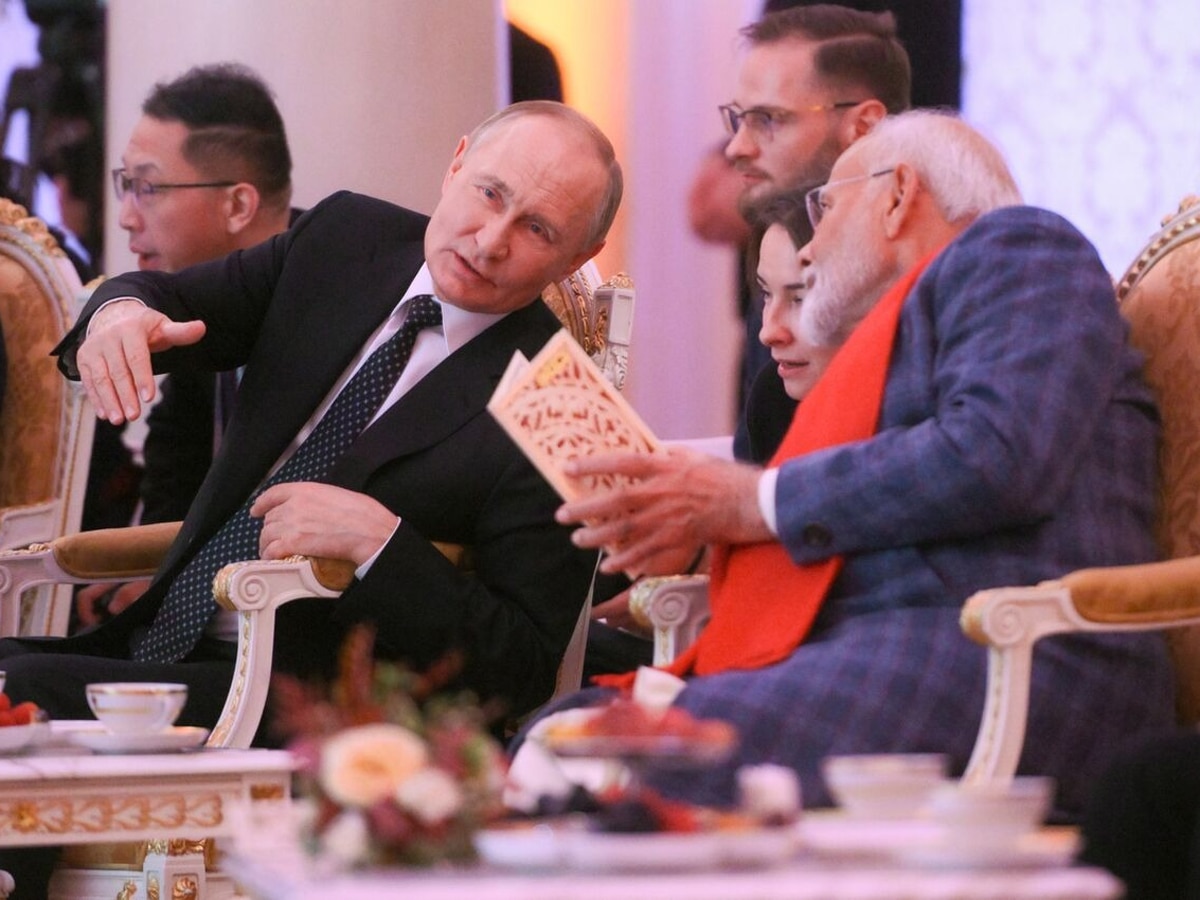 PM narendra Modi Vladimir putin friendship translator dinner ukraine ...