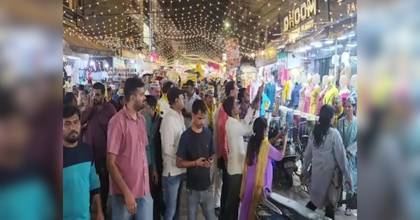 Police are present in every nook and corner of Lajpat Nagar After the ...