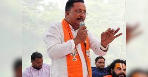 Ayodhya BJP Leader Bablu Khan attacked over Ram Bhajan Playing Issue ...