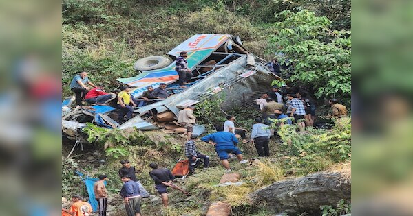 Uttarakhand Bus Accident | Big News: उत्तराखंड में बड़ा हादसा, खाई में ...